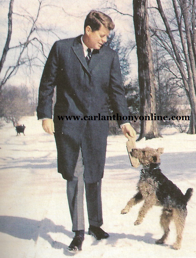 The House that Jackie Built: Home Movie Inside the Kennedy Weekend Home ...